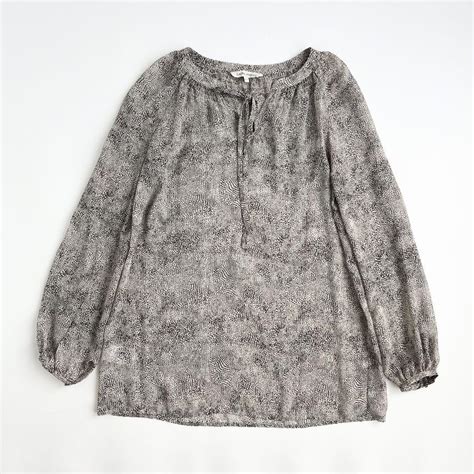 Laura Ashley ローラアシュレイ ブラウス 総柄 ドット柄 A182 By メルカリ