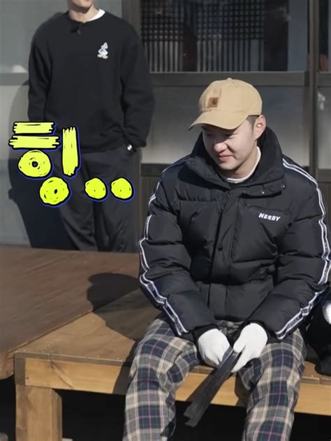 Btob Community Posts 그냥 멍하니 있다가 떠오른 생각인데 현식오빠는 음악공부 더 하고 싶다고 하고 쁘니