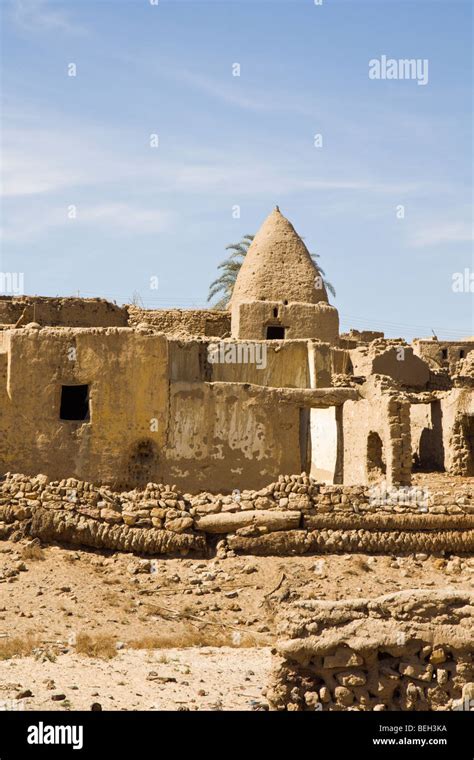 Old Town Of Bahariya Oasis Bahariya Oasis Libyan Desert Egypt Stock