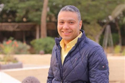 بعد حادث المنتجين الأربعة فنان شاب يكشف عن رؤيته للراحل محمود كمال في