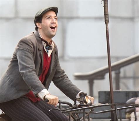 Lin Manuel Miranda In Mary Poppins Returns What The Critics Are Saying