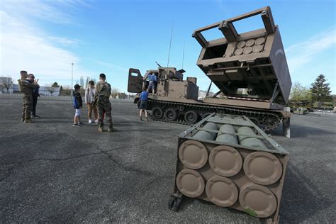 Photos Le 1er Régiment Dartillerie De Bourogne Montre Ses Muscles Le
