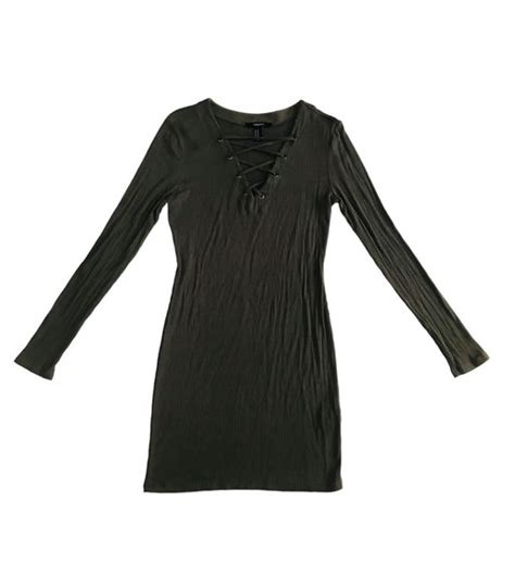 เดรสแขนยาวเข้ารูป แบรนด์forever21 สายไขว้หน้าอกเก๋ๆ ผ้านิ่มยืดตามตัว ยืดได้เยอะ Kaidee