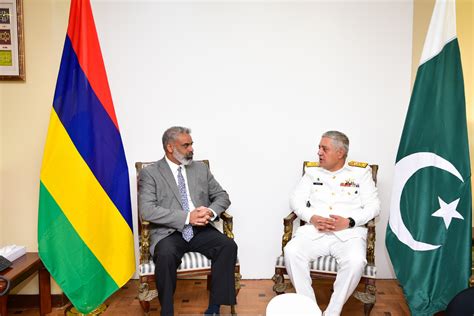 Commander Ctf 150 Visits Mauritius To Enhance Regional Collaboration Against Illicit Activities