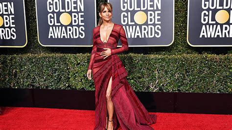 Halle Berry Hottest Red Carpet Outfits Photos Of Her Sexiest Looks Hollywood Life