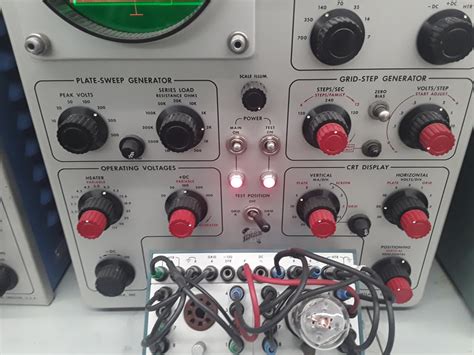 Tektronix 570 Vacuum Tube Curve Tracer Style 1 Anderson Lasers Inc