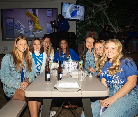 Two Keys Tavern 🗝caturday At Keys🗝 Were Rolling Out