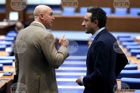 На фона на ескалиращите протести хазартните фирми „удариха джакпота“ заявиха в декларация от