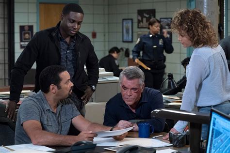 Ray Liotta As Matt Wozniak In Shades Of Blue Ray Liotta Photo