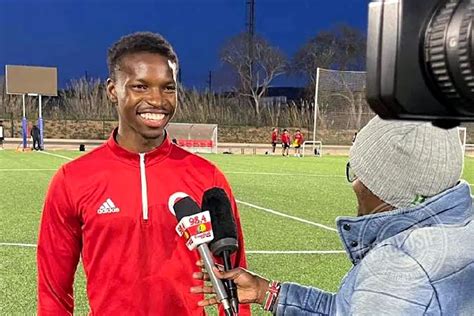 Amos Emmanuel Wanjala En Discussion Avec Le Real Madrid Africafoot