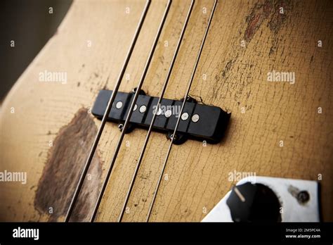 Norman Watt Roy S Replica 1962 Shoreline Gold Fender Jazz Bass