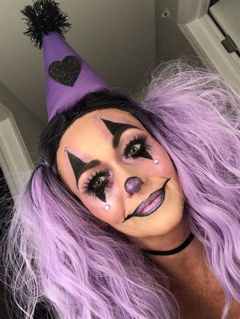 Pin By Gail Poyner On Halloween Circus Makeup Halloween Makeup Looks