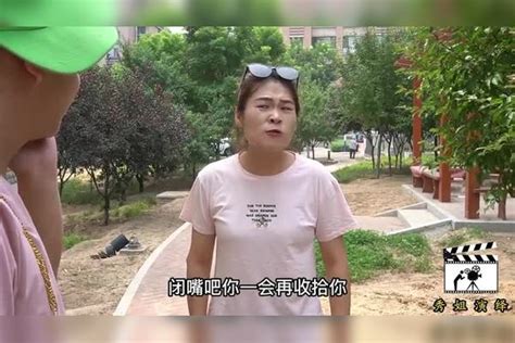 弟弟陪姐姐逛公园，结果女友上来就是一嘴巴子，结局爆笑女友嘴巴结局