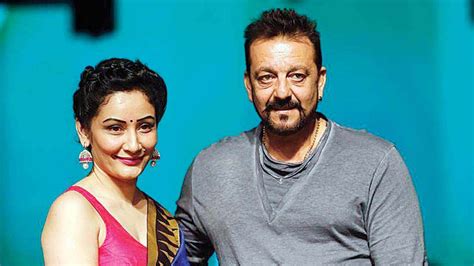 Sanjay Dutts Wife Maanayata Posts Heartwarming Message For Real Life