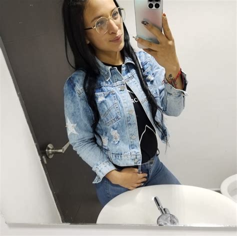 Miiathompsons Nude Super Chat Free Adult Cams Live Sex Chat