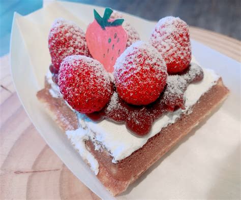 白狐院華夫餅흰여우와플｜信義區韓式甜點｜新上市莓好滋味幸福感爆棚 Happiness』 白狐院華夫餅 흰여우와플 愛食記