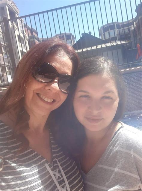 My Mom And Sister Scrolller