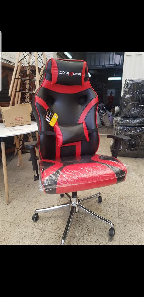 صندلی گیمینگ دو حالته سفید مشکی مدرنا صنعت پیشرو