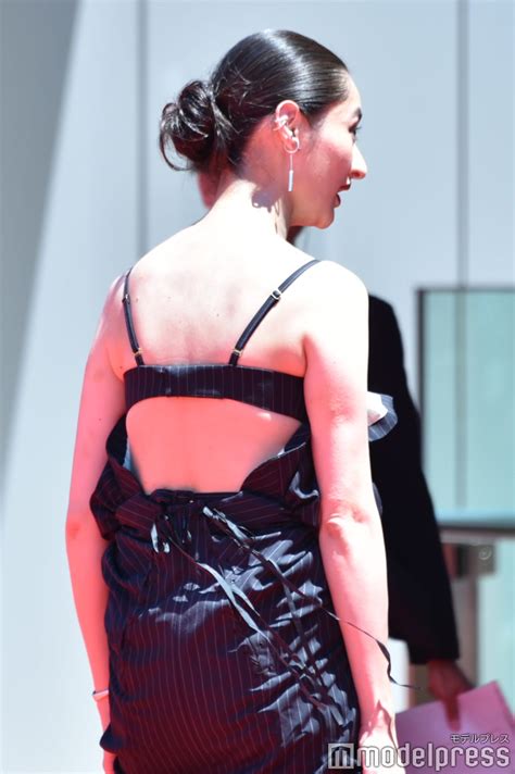 画像5454 綾瀬はるか・長谷川博己・sixtonesジェシーら、銀座の街にゲリラ登場 通行人騒然＜リボルバー・リリー＞ モデルプレス
