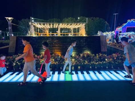 What Is Interactive LED Rolling Floor Display How Does It Work