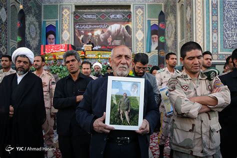 مراسم وداع با پیکر پاک شهید محسن حججی در حرم مطهر امام رضا ع