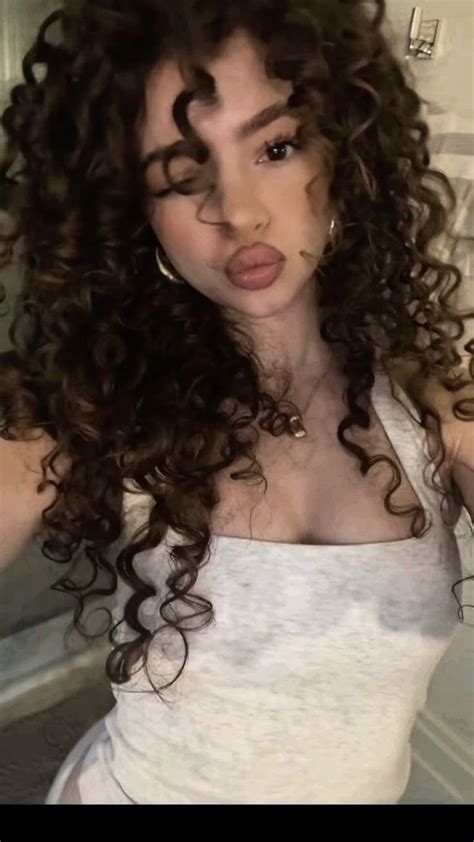 Demitra Kalogeras Sisters Curly Hair Styles Curly Hair Photos Curly