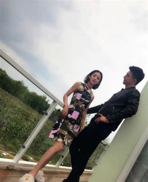 赵丽颖婚后首晒生活照，携爱犬追新剧？ 搜狐大视野 搜狐新闻