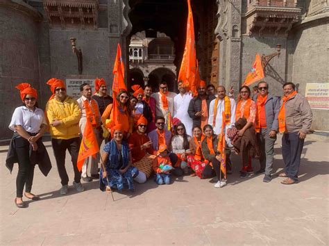 Art Of Living Organized In Indore इंदौर में आर्ट ऑफ़ लिविंग का आयोजन