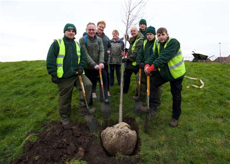 Dingle Greenery Marks Apprenticeship Week Jmu Article