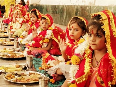Nine Girls Were Worshipped At Tapasthali Kinaram Darbar तपस्थली