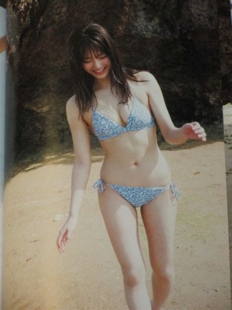 Yahoo オークション 櫻坂46 田村保乃1st写真集 「一歩目」 帯付き