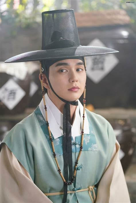 Moonshine Korean Traditional Clothing Yoo Seung Ho Actors Male