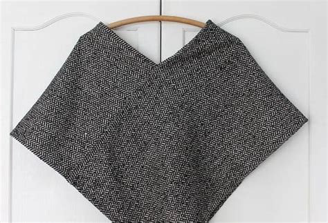 How To Sew A Poncho Easy Poncho Sewing Pattern And Fabric