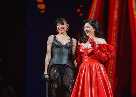 Mon Laferte Mon Laferte Y Cazzu Tour 2022 Laferte Estilos Novios