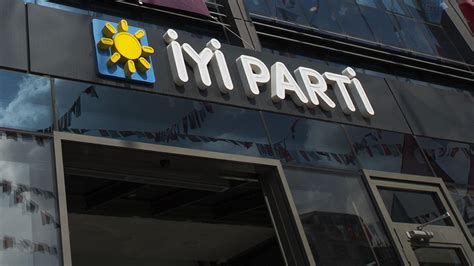 İYİ Parti de yaprak dökümü devam ediyor