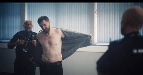 Auscaps Richard Armitage Shirtless In Red Eye 1 01 Episode 1