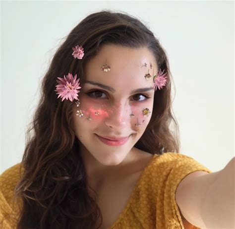 Small Flowers Ar Demo Deepar