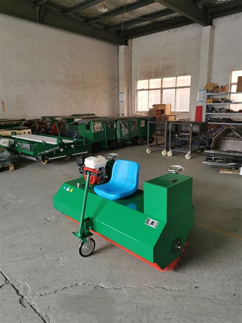 Gasoline Artificial Grass Brushing Machine Different Brush Machine For Artificial Grass
