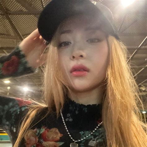Pin By Stantwice On Le Sserafim 😸💕 In 2022 Kpop Girls I Love Girls