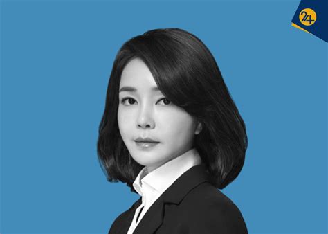 لیدی مکبث کره جنوبی، بانوی اولی که باعث تعلیق رئیس جمهور شد کیم کون‌هی کیست؟ رویداد24