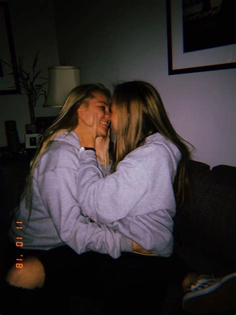 Girlfriends Lgbtq Cute Lesbian Couples Girlfriend Goals Lesbian Relationship