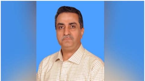 Pti Mna From Karachis Lyari Quits Politics
