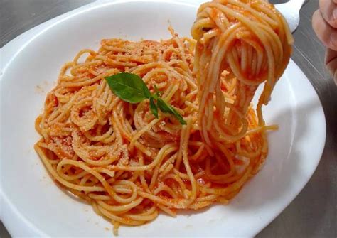 Espagueti Con Salsa De Tomate Receta De Manuel M M Cookpad