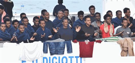 Caso Diciotti Linchiesta Passa Da Palermo A Catania Salvini Basta