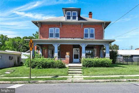 32 N Main St Topton Pa 19562 Updated 34
