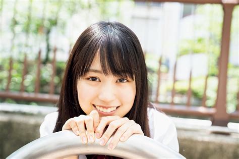 画像35 乃木坂46賀喜遥香＆掛橋沙耶香、美脚が輝く制服2ショット モデルプレス