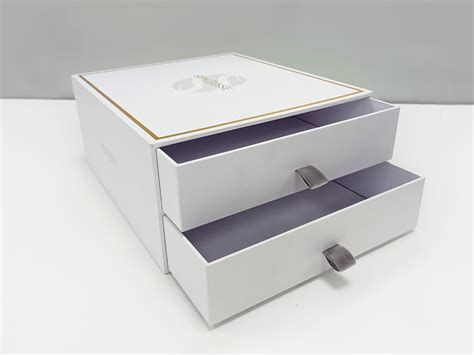 珍珠白双层化妆品礼盒 欣派包装