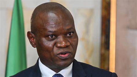 Gabon holno njiyruɗon poolgu ngu Brice Oligui Nguema dañii e suɓngo