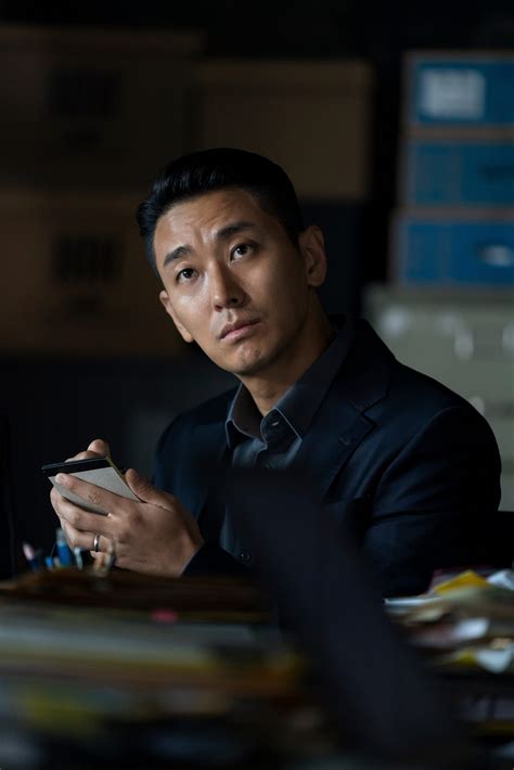 Joo Ji Hoon Is A Fearless Private Detective Disguised As A Prosecutor