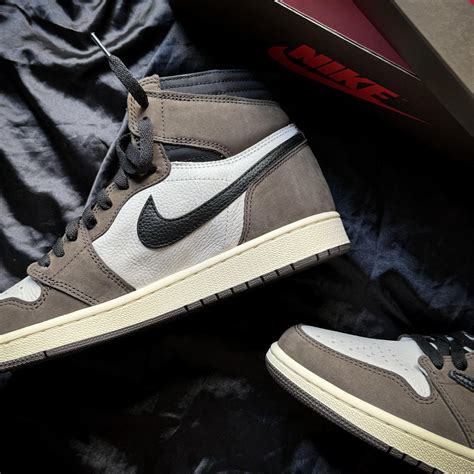 Detailed Review Travis Scott X Jordan 1 High ‘mocha The Best Batch